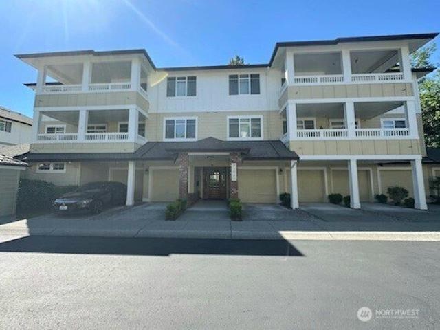 23943 NE 115th Ln Unit 204, Redmond, WA 98053