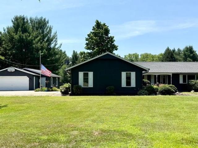 23941 Emmons Rd, Columbia Station, OH 44028