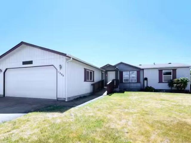 2394 Maia Loop, Springfield, OR 97477 MLS 24358302