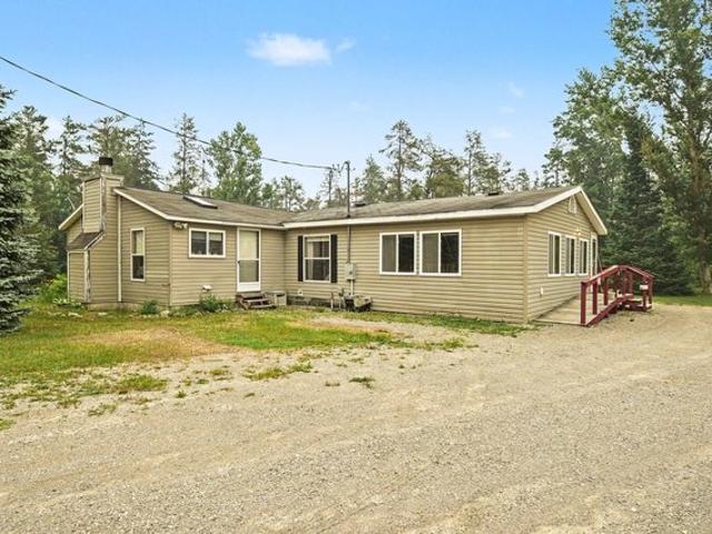 2394 Monroe St, Fairview, MI 48621
