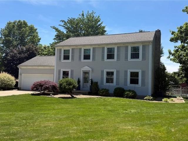 2394 Sesame St NW, Mogadore, OH 44260