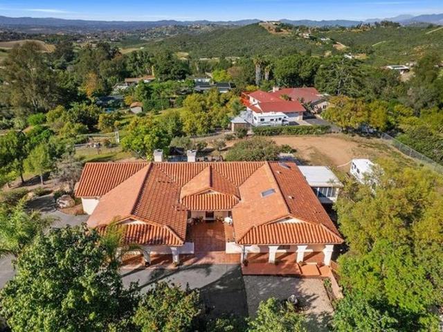 2394 Vista Grande Ter, Vista, CA 92084