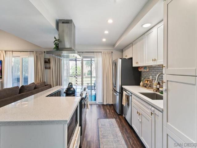 23952 Green Haven