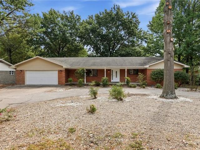 2395 Mount Olive St, Siloam Springs, AR 72761