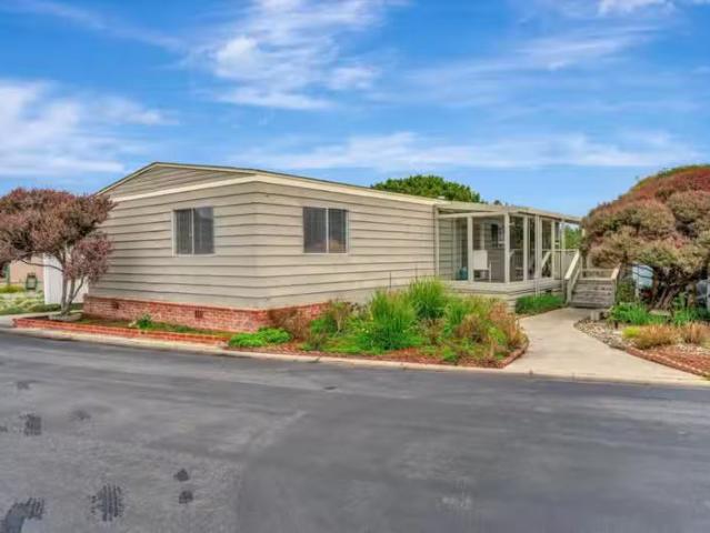 2395 DELAWARE AVE SPC 77, SANTA CRUZ, CA 95060 Mobile Home For.