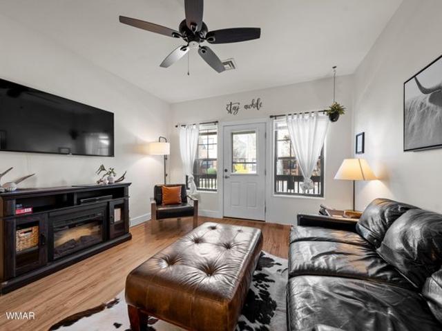 2395 Quarter Horse Trl, Overgaard, AZ 85933