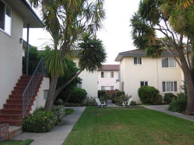 $2395 / 1br Updated & Clean Great Location too!