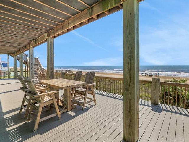 2396 Sand Drift Ln, Crystal Beach, TX 77650