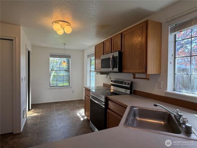 2396 th Ct S, Unit D1, Kent, WA 98032 | MLS #2515