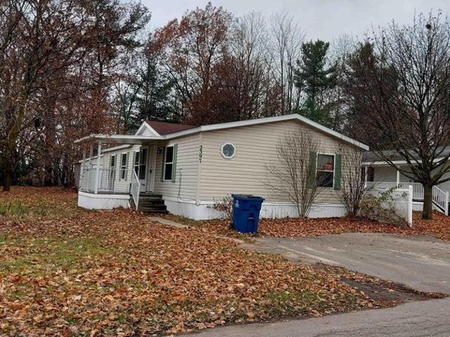 2397 Treelane Dr, Traverse City, MI 49686