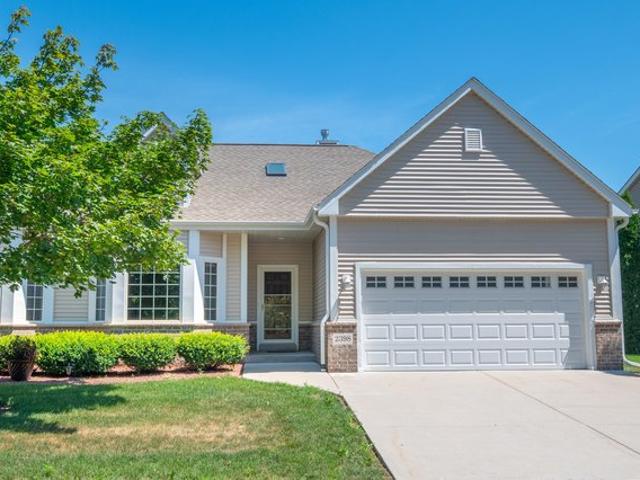 2398 Stoney Ln, Grafton, WI 53024