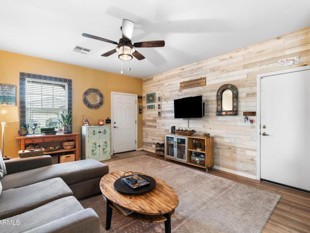 2399 e san miguel drive