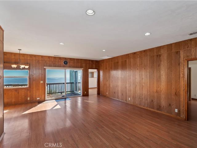23903 Skyland Dr, Crestline, CA 92325 | MLS #IG25250