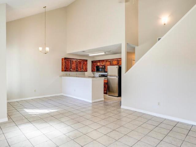 2390 Merlin Cove