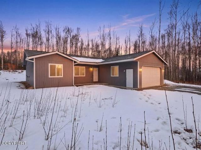 2390 N Meadow Lakes Dr, Wasilla, AK 99623