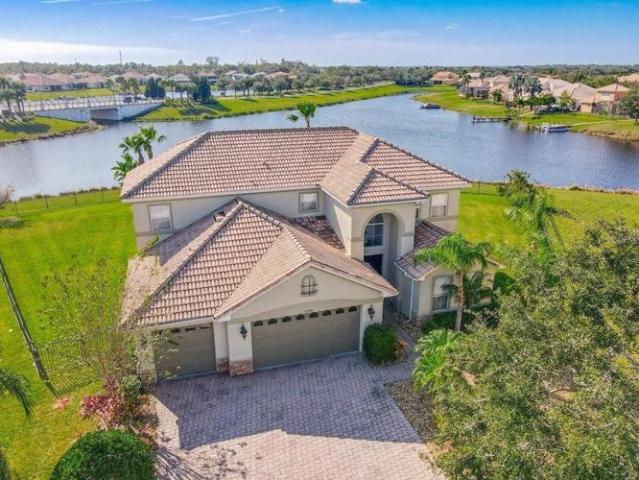 2390 Eagle Talon Ct, Kissimmee, FL 34746