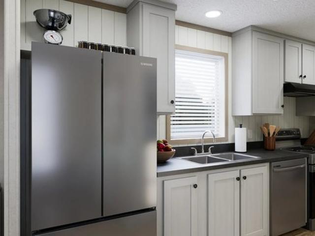 2390 Pajot Dr Unit 51, Kawkawlin, MI 48631