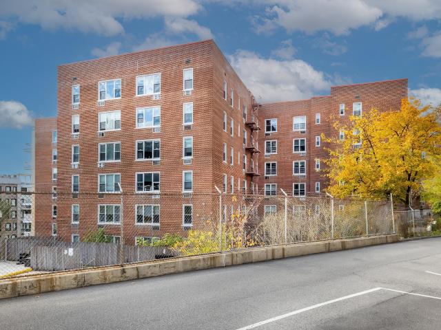 2390 Palisade Avenue, Unit 5J