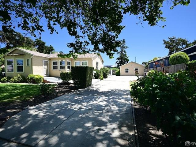 2390 Ralmar Ave, East Palo Alto, CA 94303