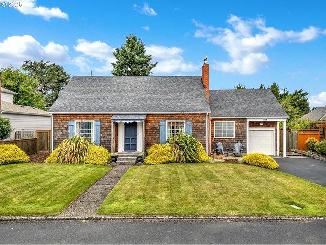 2390 S Edgewood St, Seaside, OR 97138