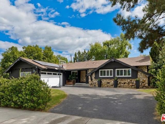 23916 Califa St, Woodland Hills, CA 91367