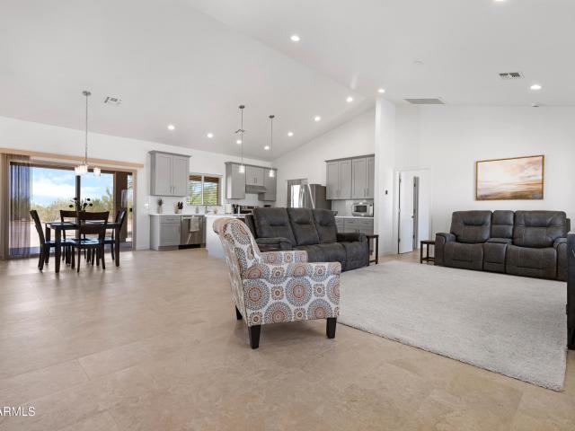 2391 N Summers Lane