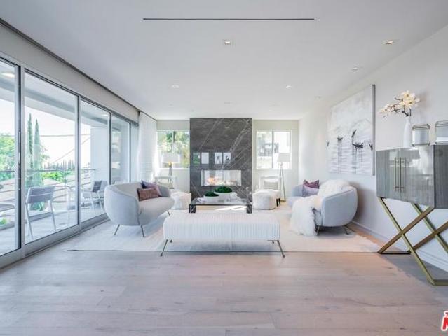 2391 Roscomare Rd #301, Los Angeles, CA 90077