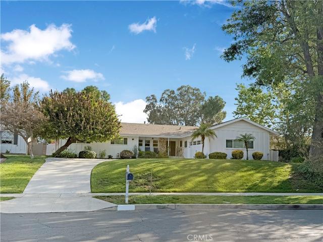 23929 Crosson Dr, Woodland Hills, CA 91367 | Compass