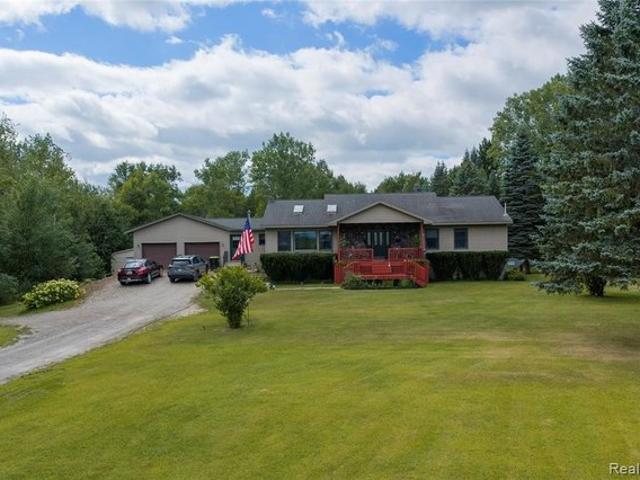 2392 Davis Rd, Au Gres, MI 48703