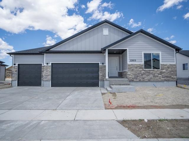 2392 E Yellow Blossom St Unit 475, Eagle Mountain, UT 84005