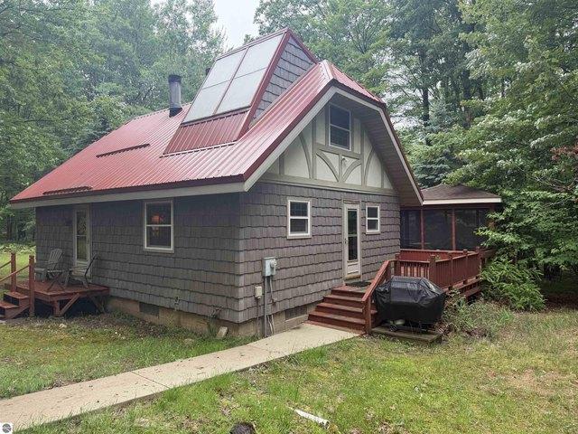 2392 Fern Ct, Farwell, MI 48622