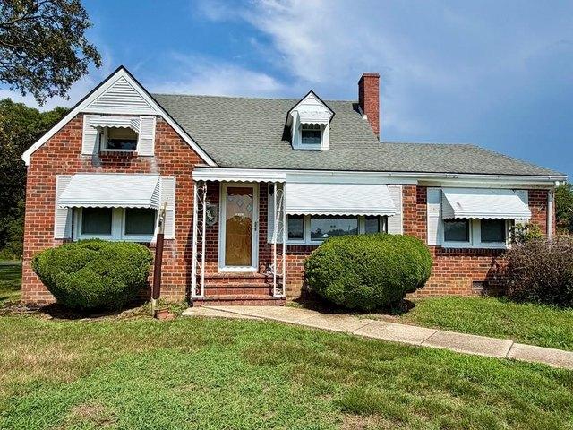 2392 Hampton Hall Rd, Callao, VA 22435
