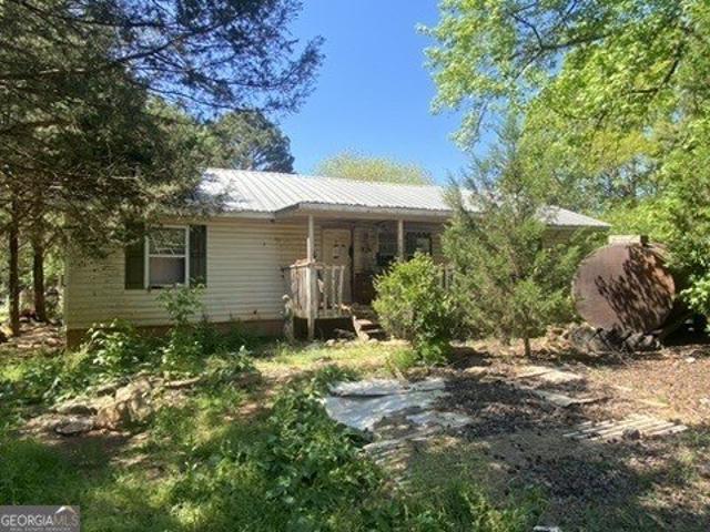 2392 Hancock Dr, Social Circle, GA 30025