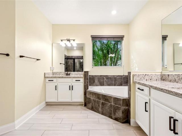 2393 Panoramic Cir, Apopka, FL 32703 | MLS #O6375