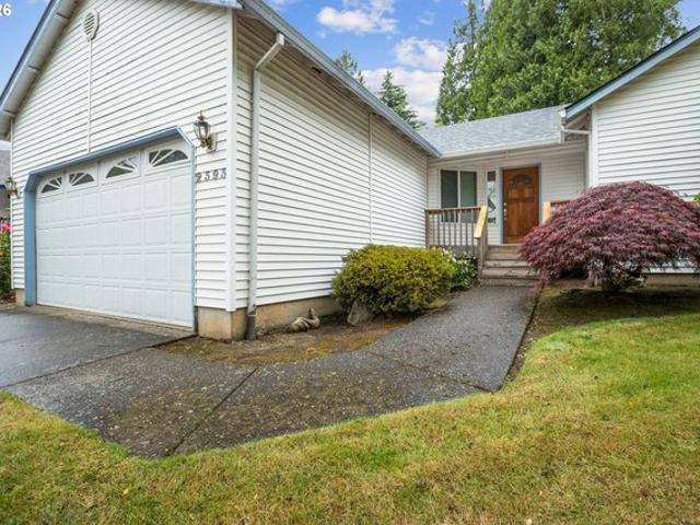 2393 SW 1st St, Gresham, OR 97080
