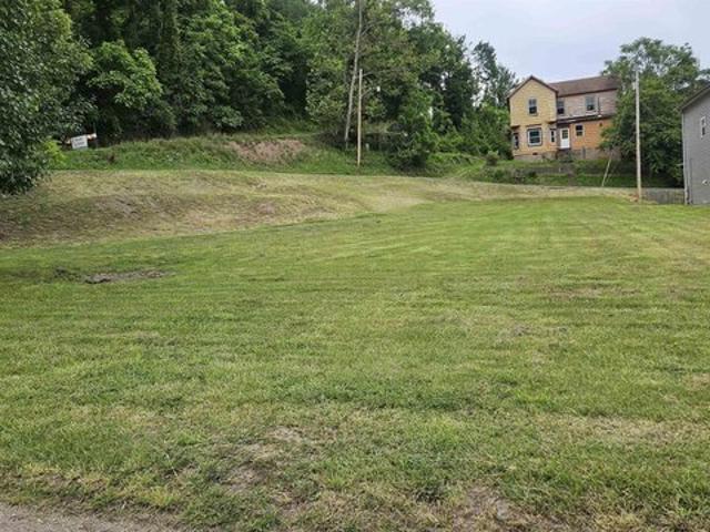 239 Brook St, Weston, WV 26452