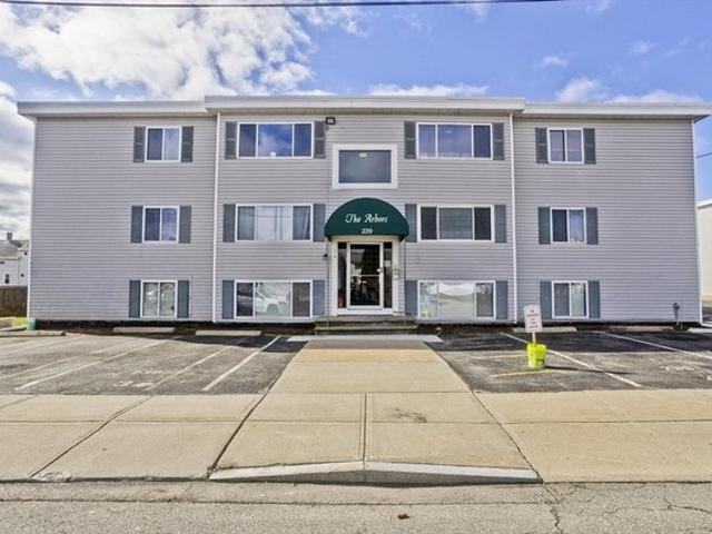 239 Glasgow St Apt 10, Fall River, MA 02721