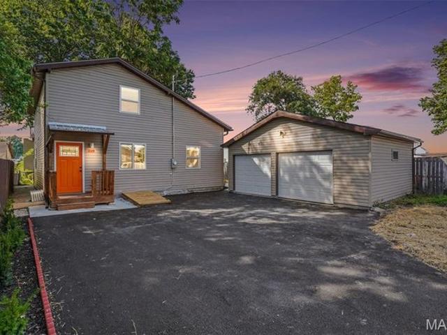 239 Dammert Ave, Lemay, MO 63125