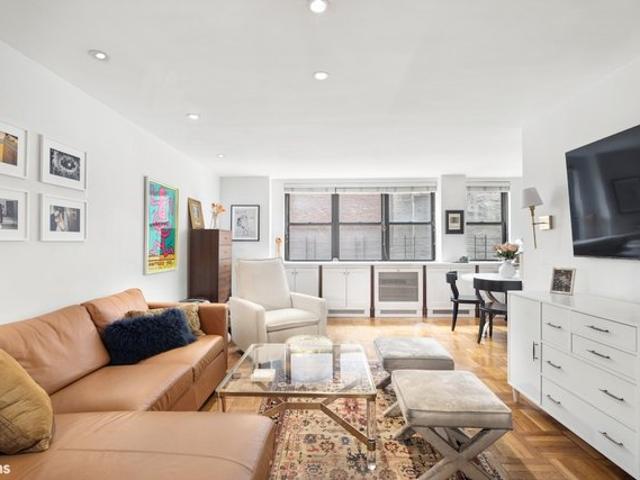 239 E 79th St Apt 2M, Manhattan, NY 10075