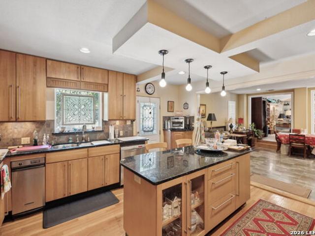 239 E Nottingham