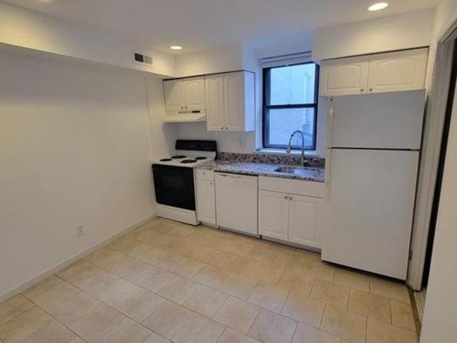 239 Fairmount Ave #2, Philadelphia, PA 19123