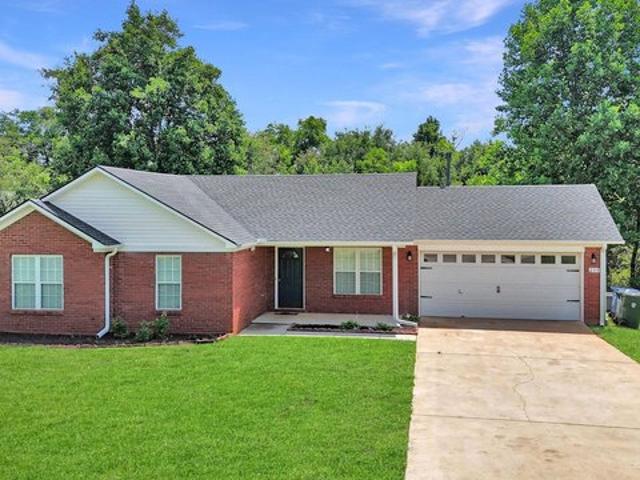 239 Falcon Ridge Dr, Huntsville, AL 35811