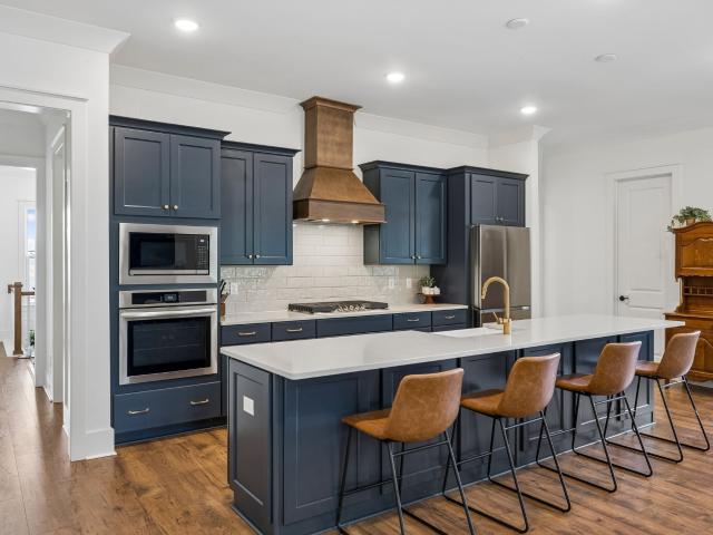 239 Halswelle Dr