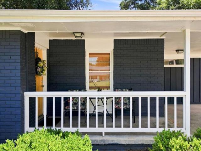 239 Hurt Road SW