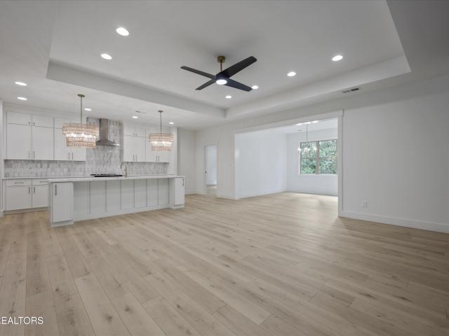 239 Ootsima Way