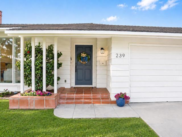 239 Oak St, Salinas, CA 93901 | MLS #ML82044 | Compass