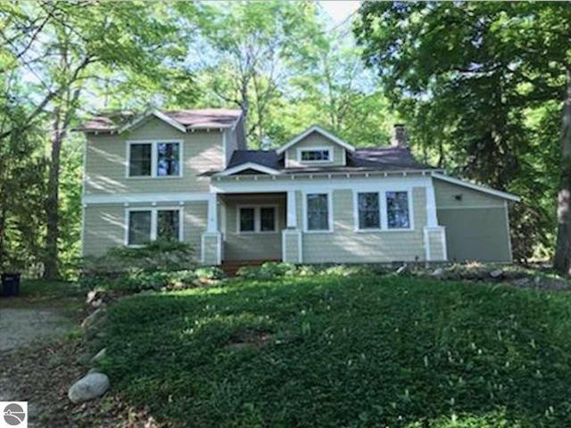 239 Leonard Ct, Beulah, MI 49617