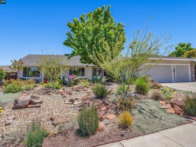 239 Mountaire Pkwy, Clayton, CA 94517