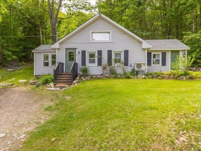 239 N Raymond Rd, Gray, ME 04039