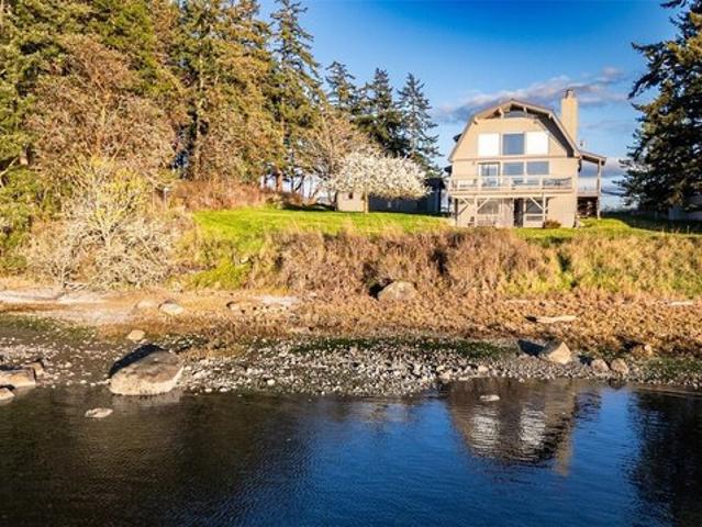 239 Shoreland Dr, Lopez Island, WA 98261